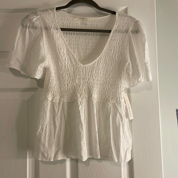 URBAN Romantics | Tops | Nwt Flowy White Top | Poshmark